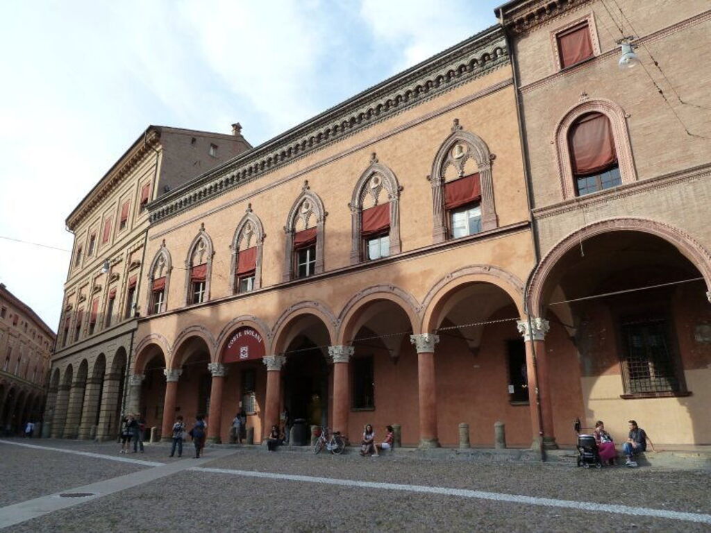 ¡Descubra el centro histórico de Bolonia!